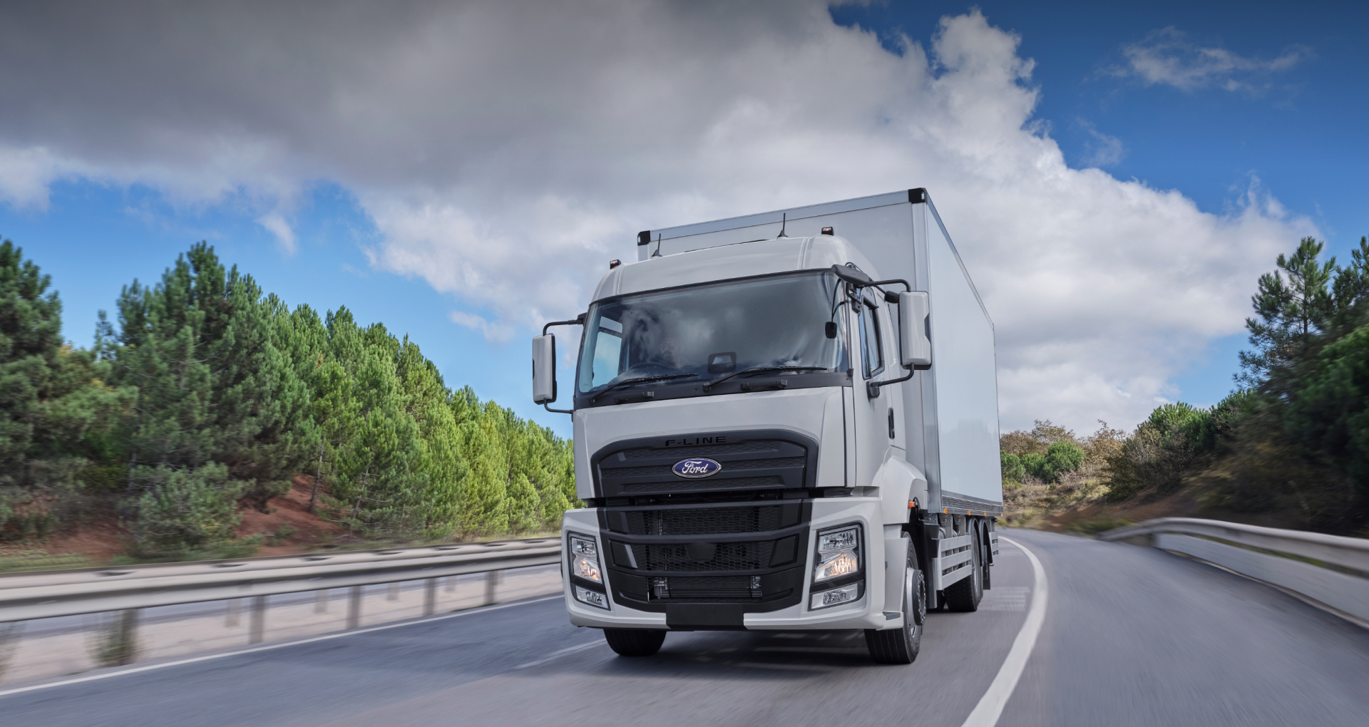 Ford 1833 LR | Truckcentrum